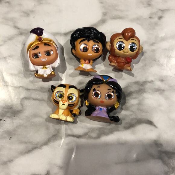 Disney | Toys | Disney Doorables Aladdin Figure Set | Poshmark